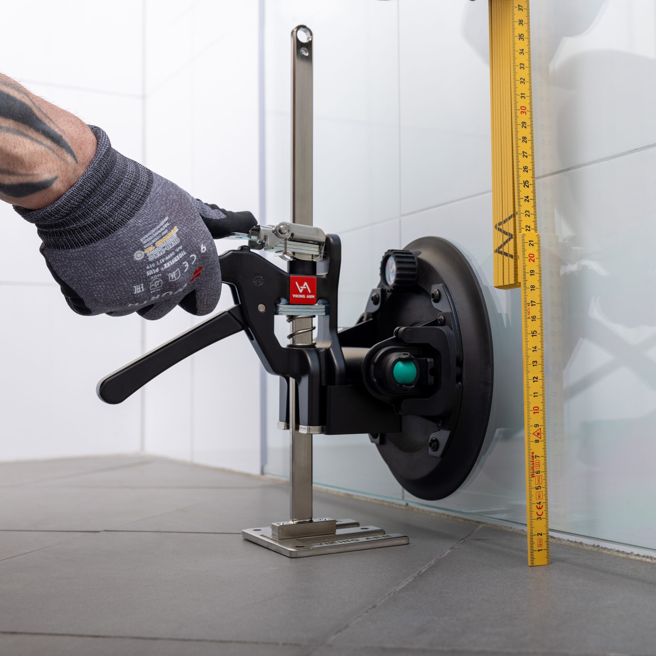 Lift and install glass smarter with Viking Arm x Grabo - Viking Arm